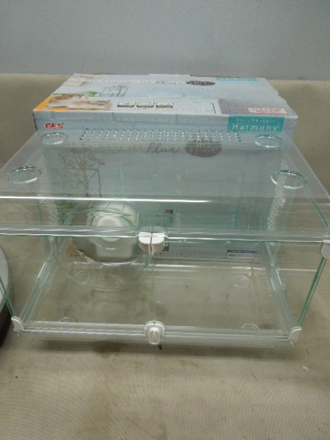 GEX Glass Harmony 360 Plus 倉鼠箱, 寵物用品, 寵物家品及其他 - Carousell