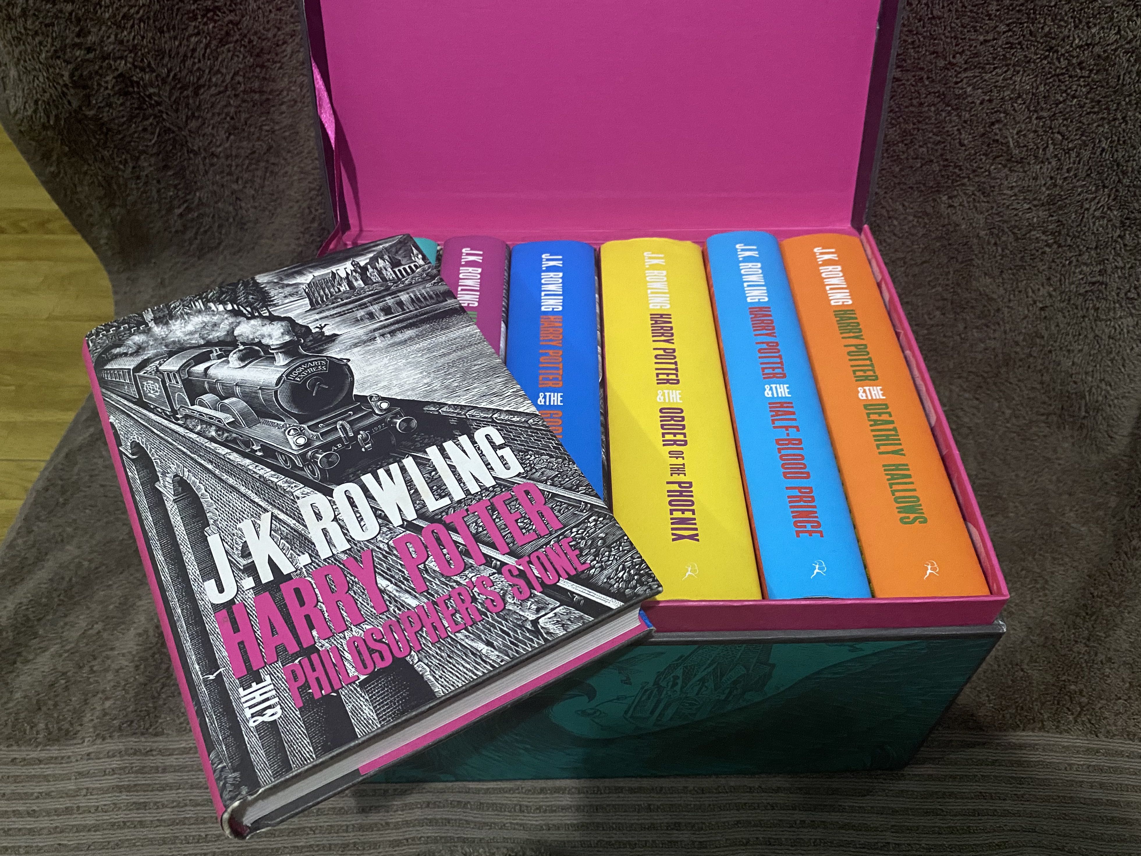 Harry Potter The Complete Collection- Box Set - Hardbound, Hobbies ...