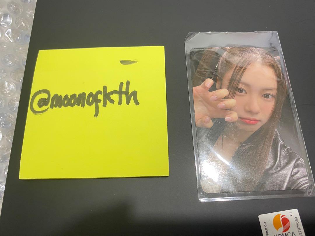 Lesserafim FEARLESS Garam ktown pob, Hobbies & Toys, Memorabilia ...