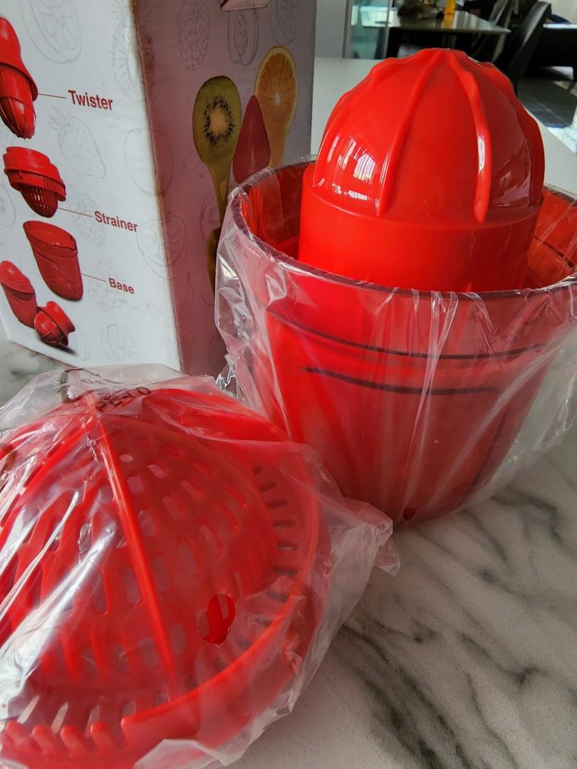 Tupperware manual juicer, TV & Home Appliances, Kitchen Appliances ...