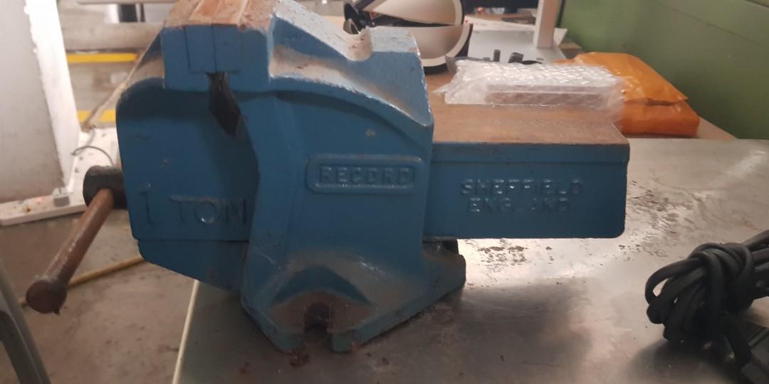 Vise, Record from England, Hobbies & Toys, Stationery & Craft, Craft ...