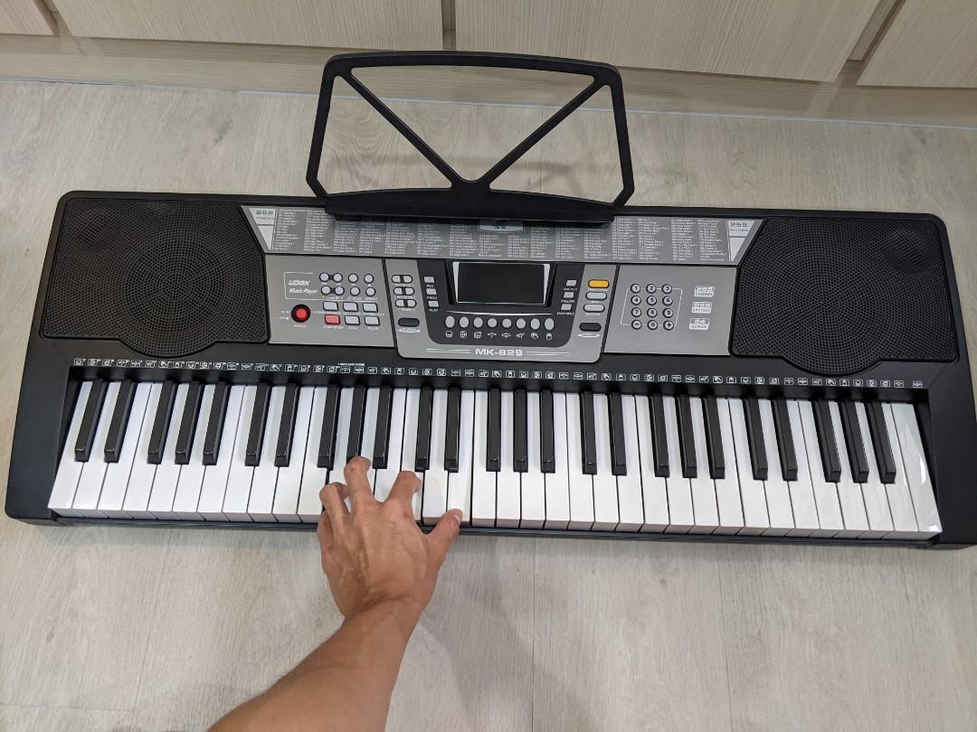 61 Key electronic keyboard, Hobbies & Toys, Music & Media, Musical ...