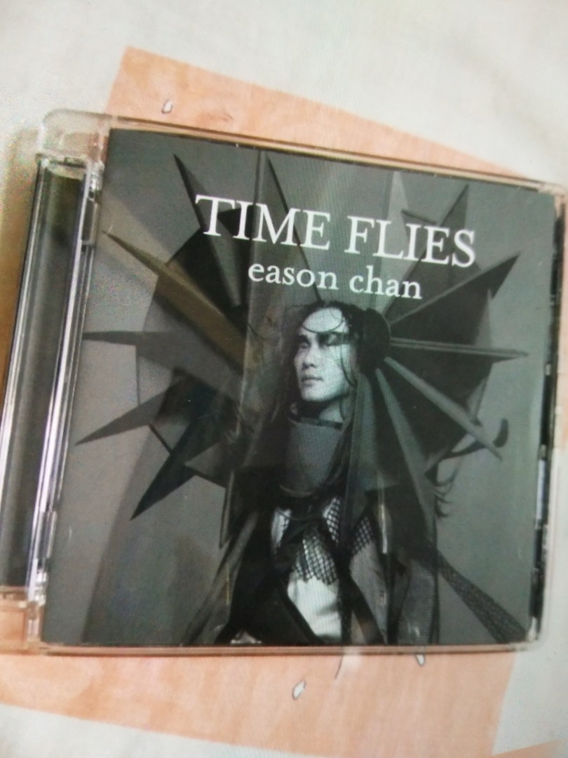 陳奕迅 TIME FLIES CD+DVD 第二版 2010年 AA, 興趣及遊戲, 音樂樂器 & 配件, 音樂與媒體 - CD 及 DVD - Carousell