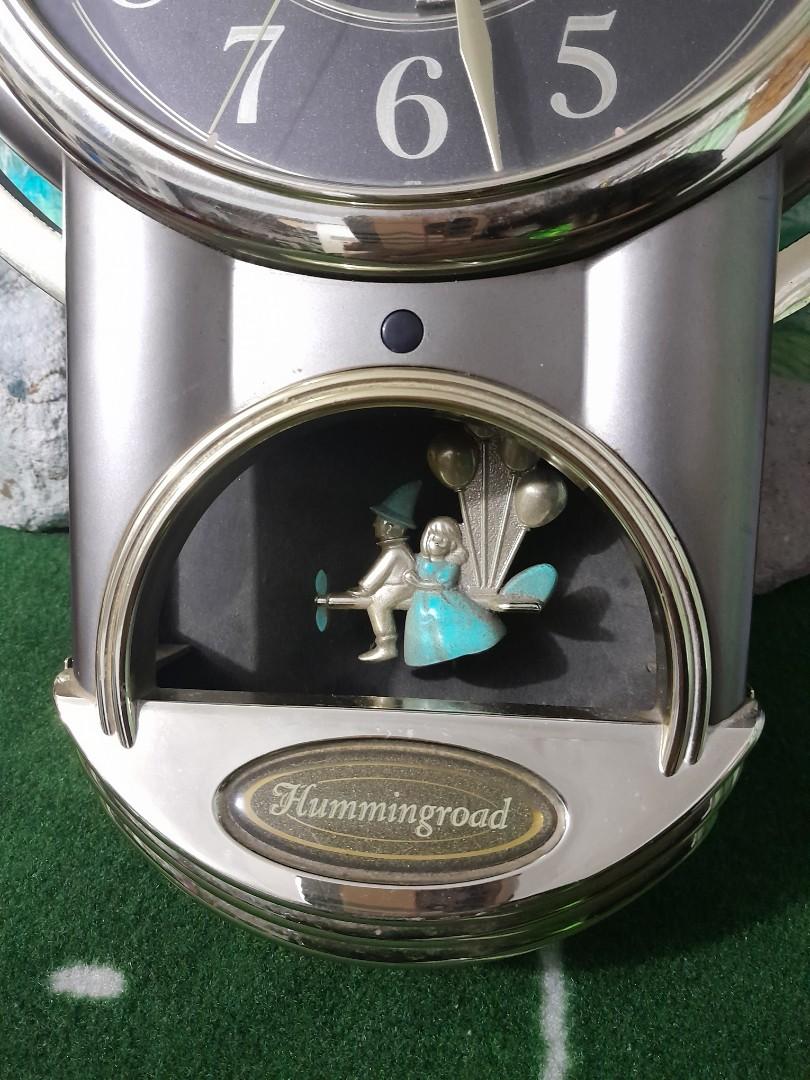 Citizen Pendulum clock hummingbird, hourly chime, working pendulum and ...
