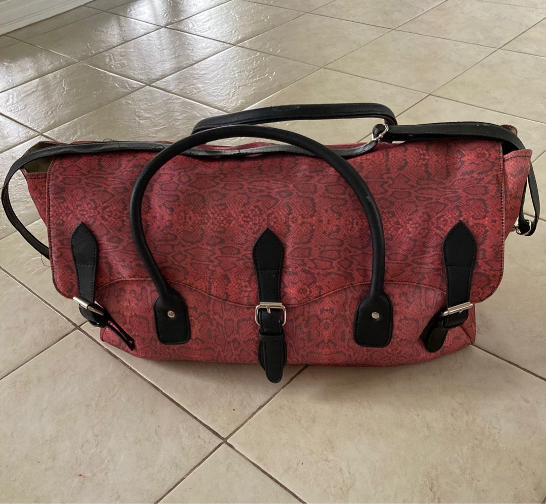 FOC Real leather duffle bag, Luxury, Bags & Wallets on Carousell