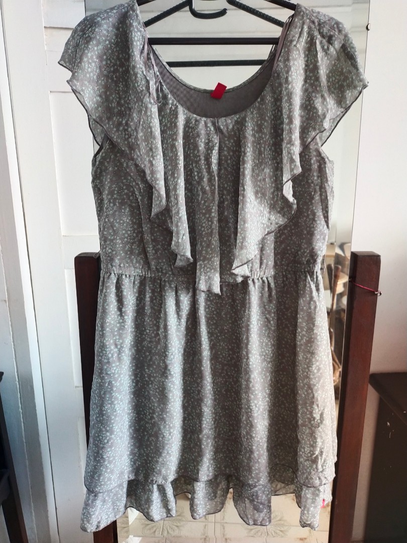 Free clothes for barter, Women's Fashion, Tops, Shirts on Carousell