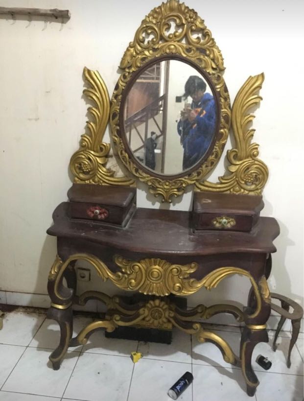 Meja rias jati kuno antik, Antik, Furnitur di Carousell