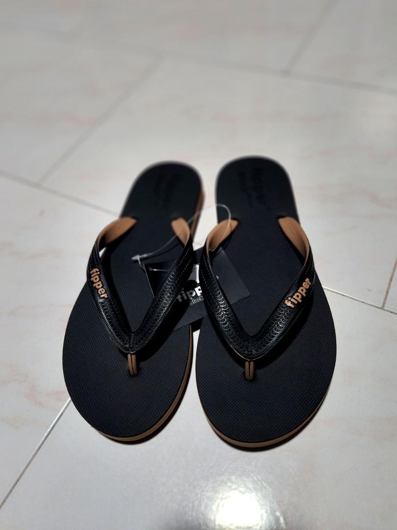 Men's Flipper Slippers / Flip flops - UK9, Men's Fashion, Footwear ...