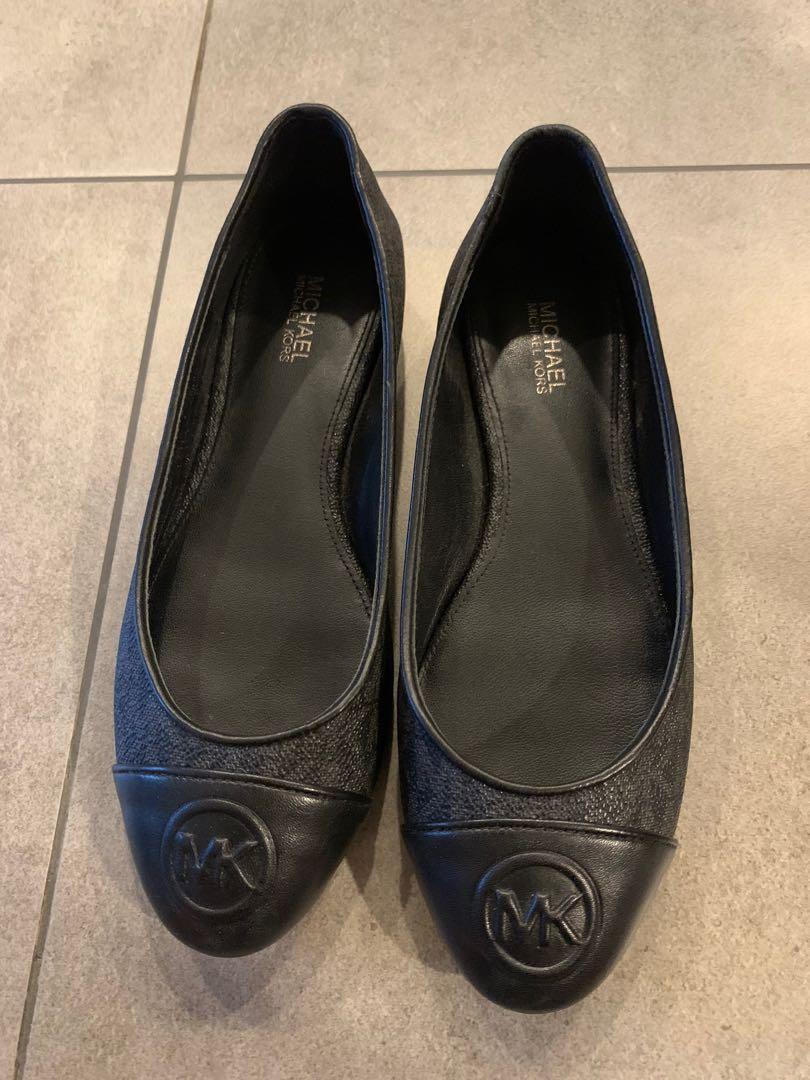Michael Kors MK flat, Women's Fashion, Footwear, Flats on Carousell