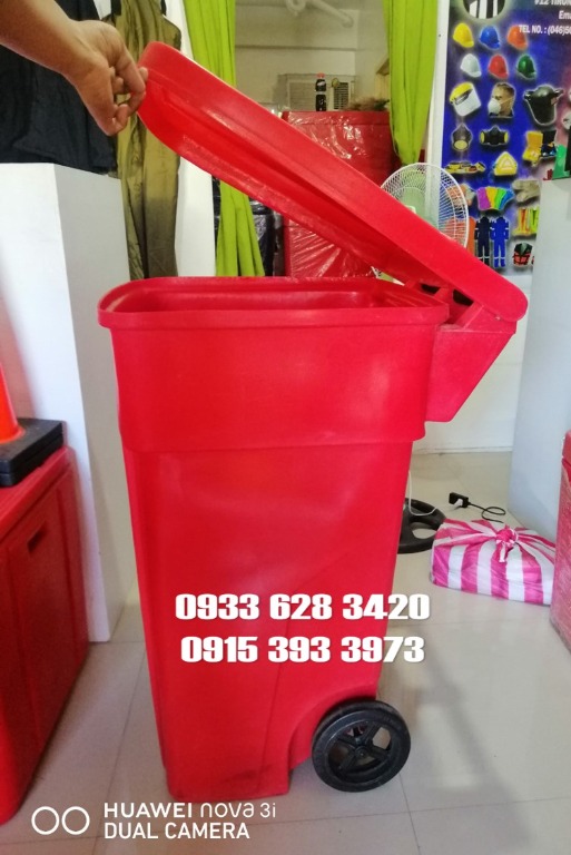 ROLLING BIN with WHEELS, Commercial & Industrial, Industrial Equipment ...