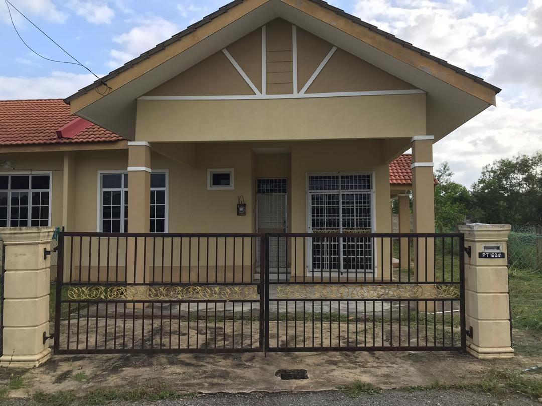 Rumah berkembar Semi D Single Storey, Property, For Sale on Carousell