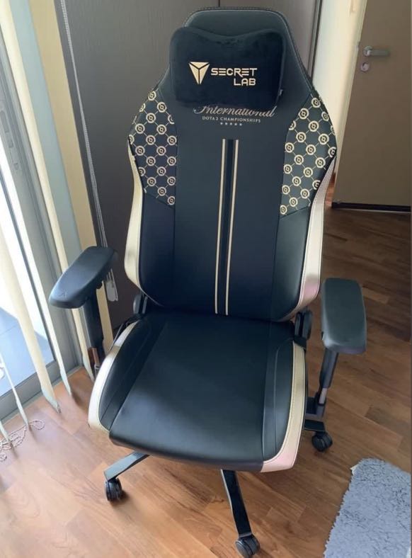 Secret Lab TI 10 Series, Furniture & Home Living, Furniture, Chairs on ...