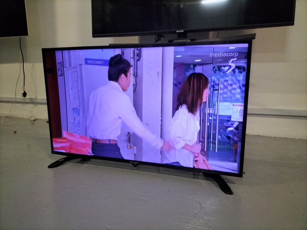 Sharp 40" non smart tv LC-40LE280X $200 Delivery $30, TV & Home ...