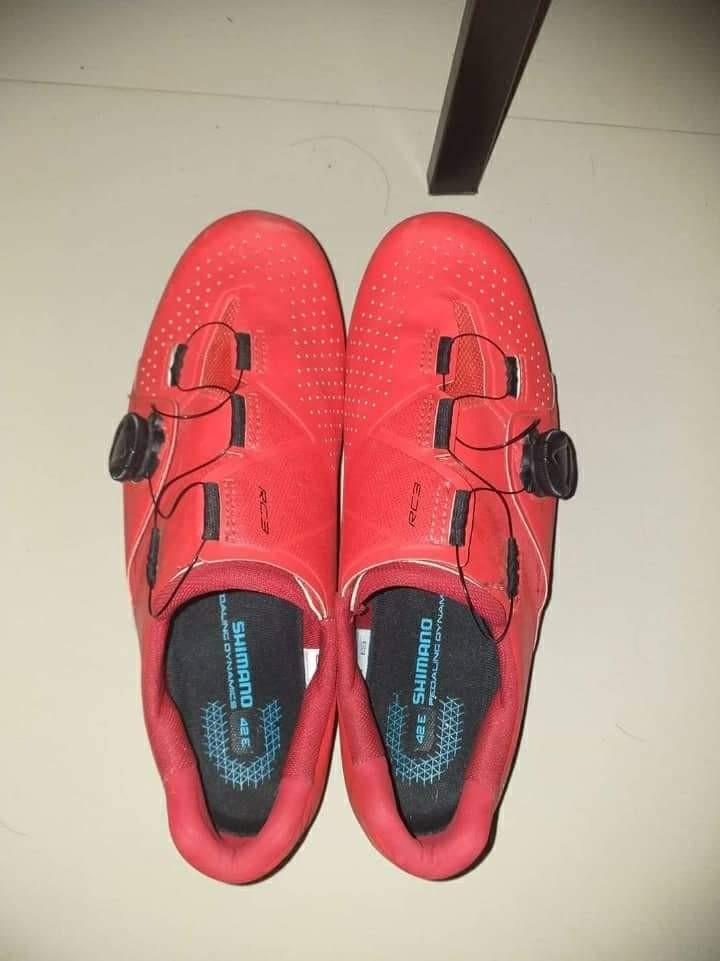 RUSH !! SHIMANO RC3 CLEATS, Sports Equipment, Bicycles & Parts ...