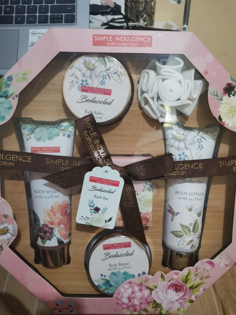 Simple Indulgence Gift Set, Beauty & Personal Care, Bath & Body, Bath ...