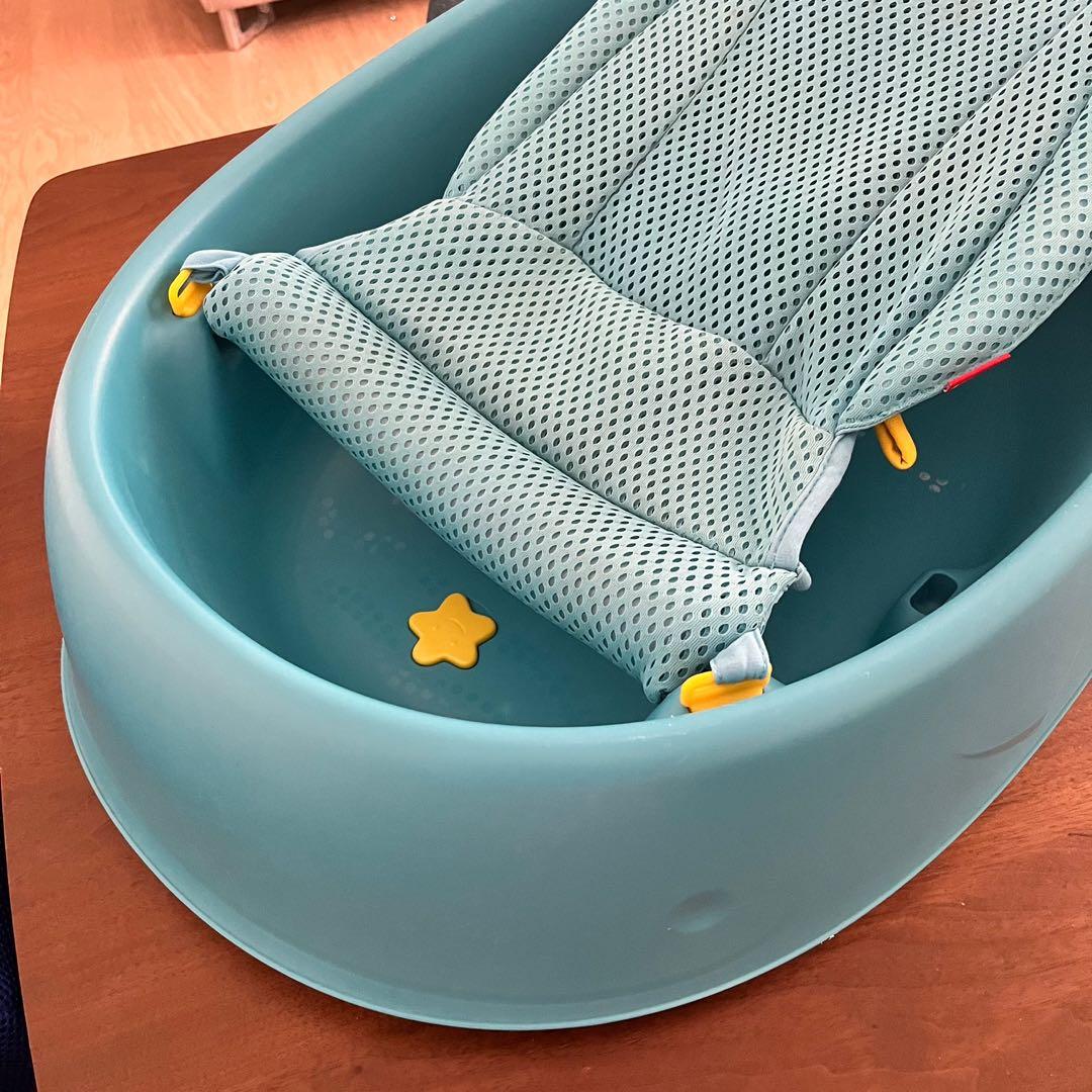 Skip Hop Moby Bath Tub, Babies & Kids, Bathing & Changing, Bathtub ...