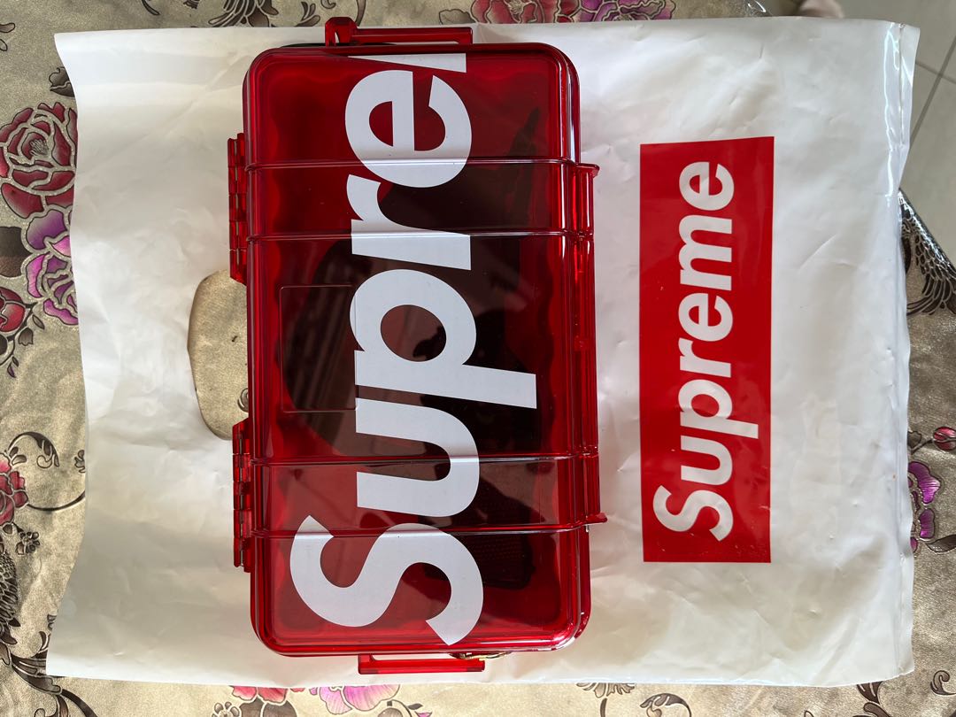 supreme pelican case, Men's Fashion, Bags, Sling Bags on Carousell