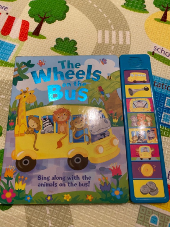The wheels on the bus Music book, Hobbies & Toys, Books & Magazines ...