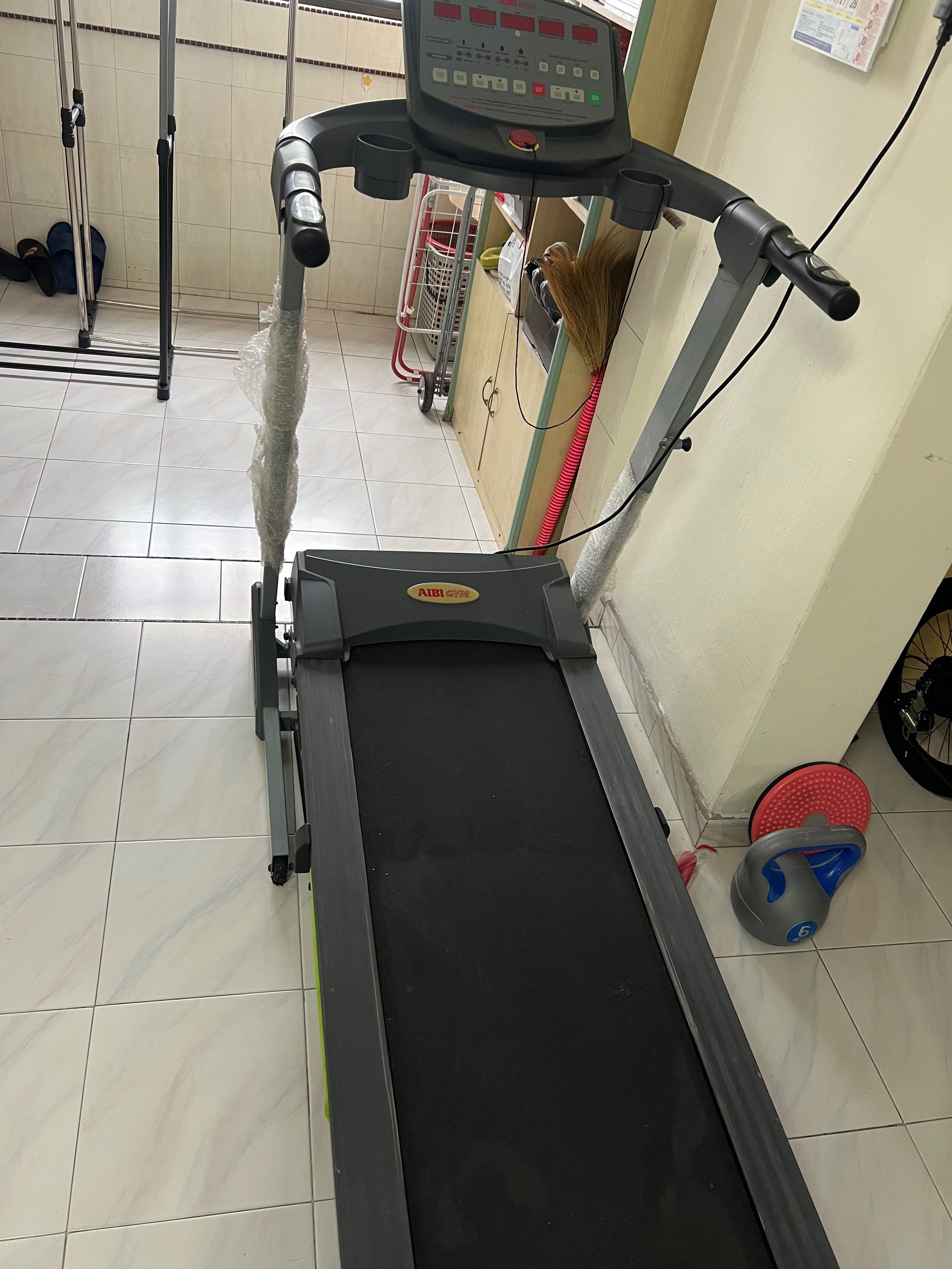 Threadmill, Sports Equipment, Exercise & Fitness, Cardio & Fitness ...