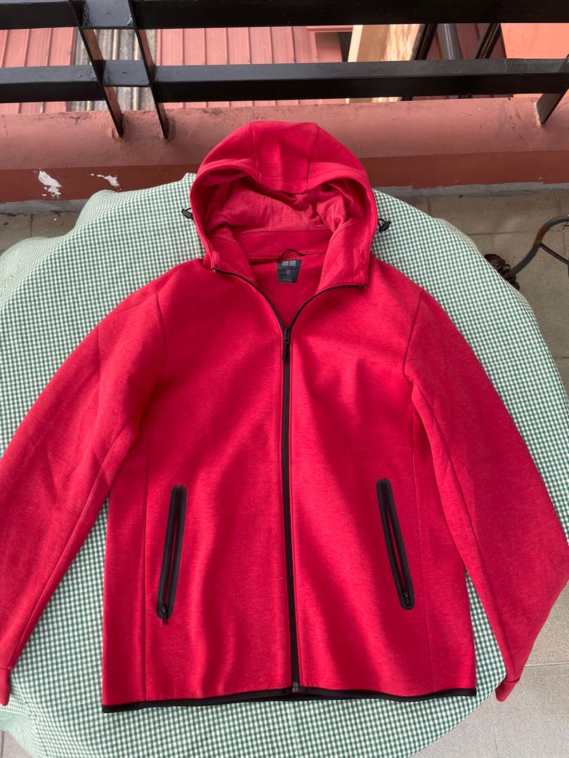 UNIQLO Red Techwear Hoodie, Men's Fashion, Coats, Jackets and Outerwear ...