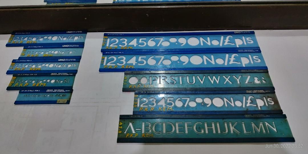 Vintage UNO PEN STENCIL MADE IN U.K., Hobbies & Toys, Stationery ...