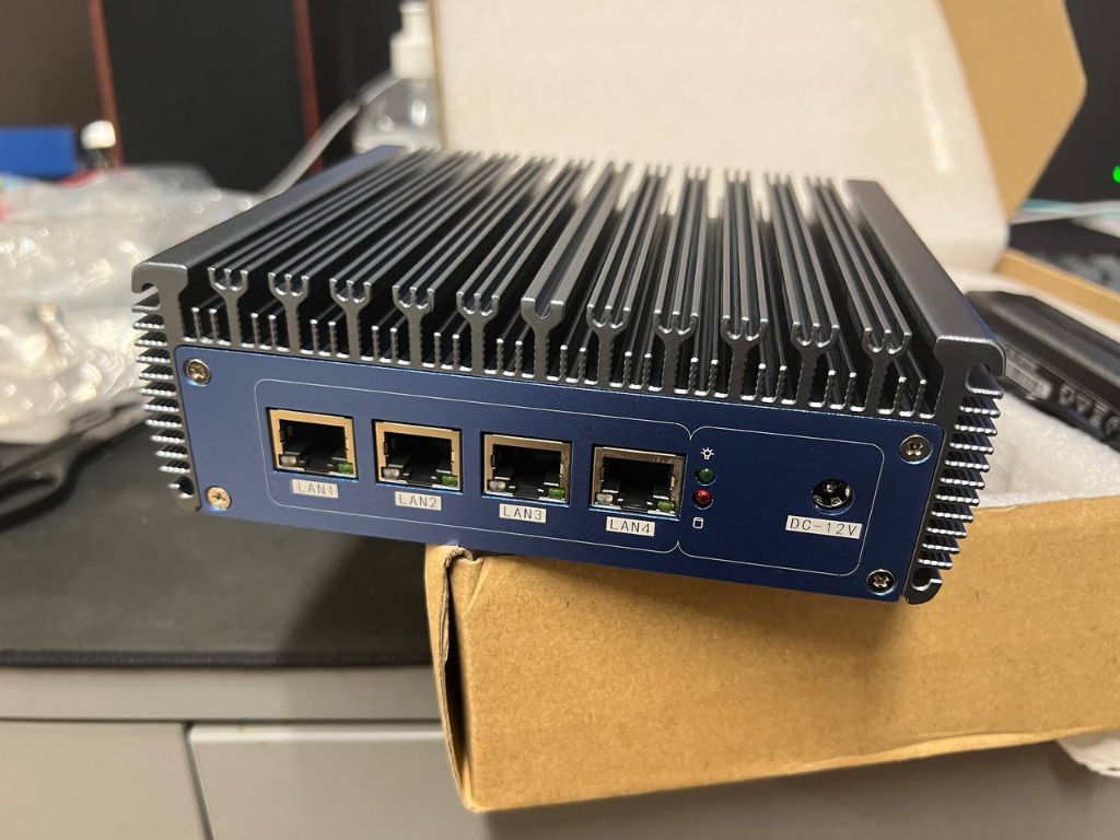 2.5GbE N5105 mini pc / router / home server, Computers & Tech, Desktops ...