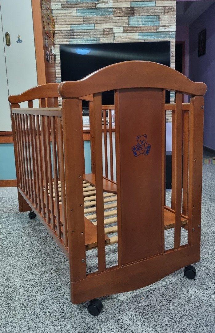 4 in 1 multifunction Rocking Cot Bed HGMIL, Babies & Kids, Baby Nursery ...