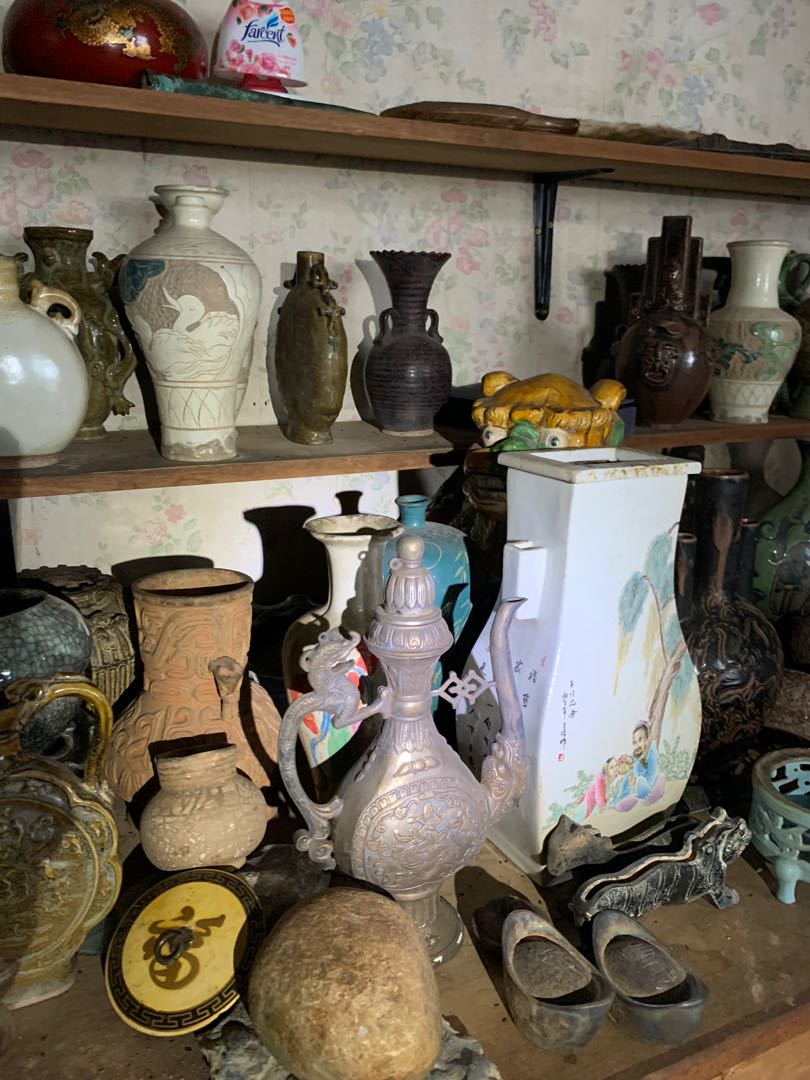Antique Chinese Vases, Hobbies & Toys, Collectibles & Memorabilia, Vintage Collectibles on Carousell