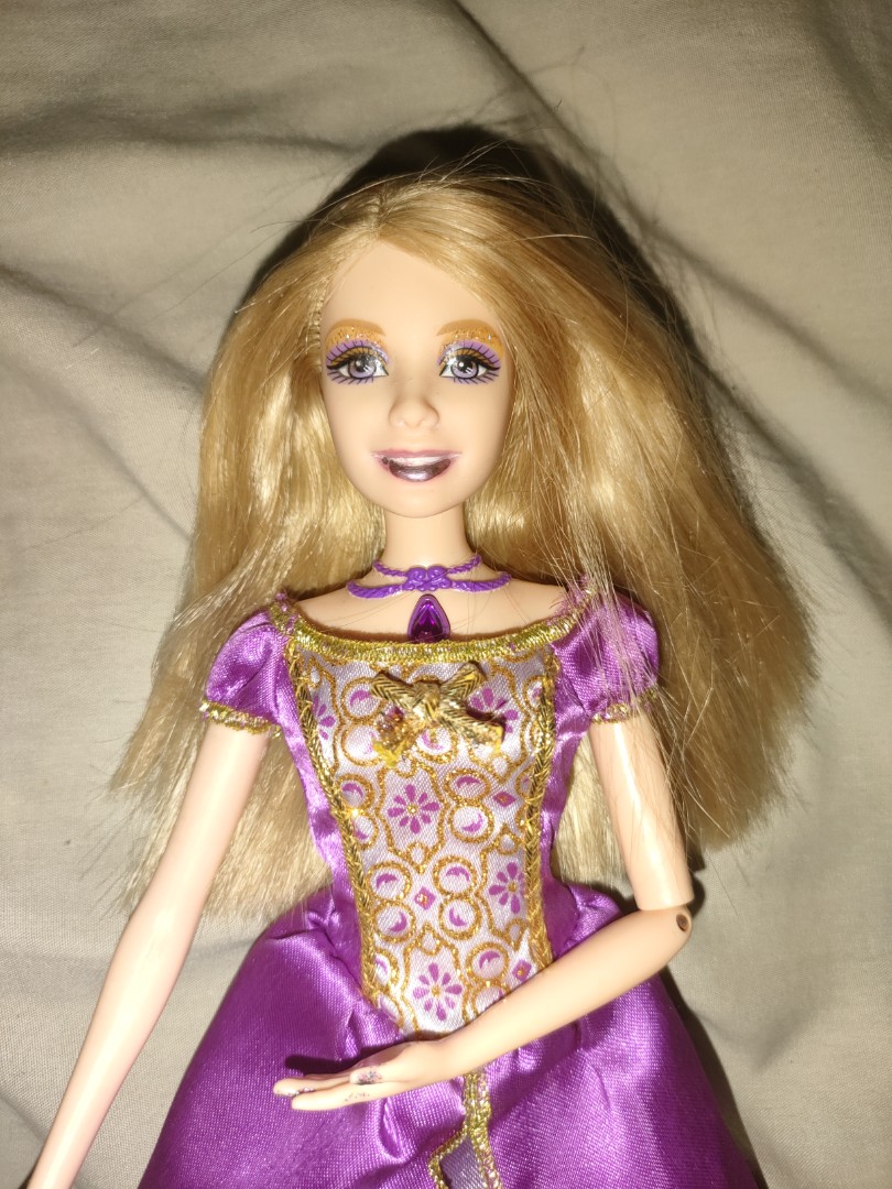 Barbie movie doll Princess Luciana from Island Princess, Hobbies & Toys ...