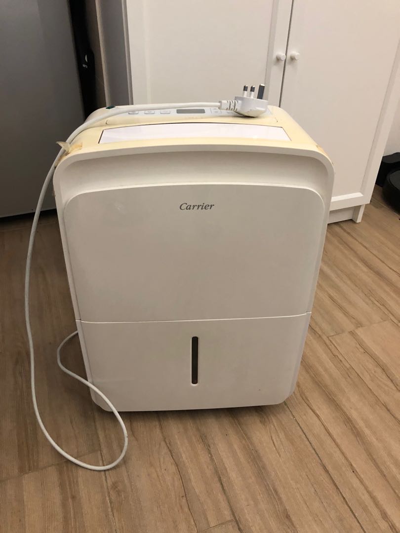 Carrier dehumidifier, 家庭電器, 空氣清新機及抽濕機 - Carousell