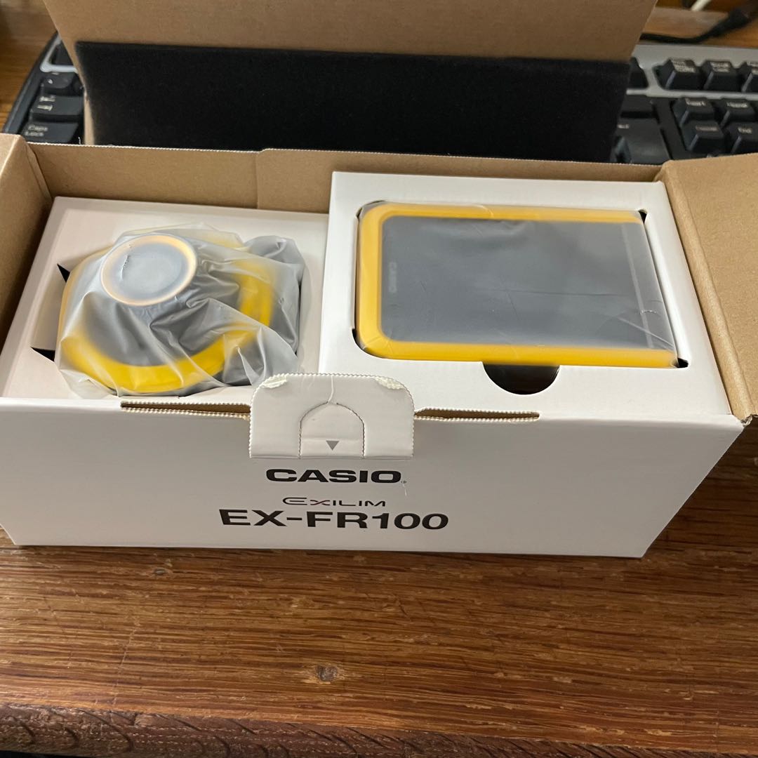 Casio EX-FR100, Photography, Cameras on Carousell