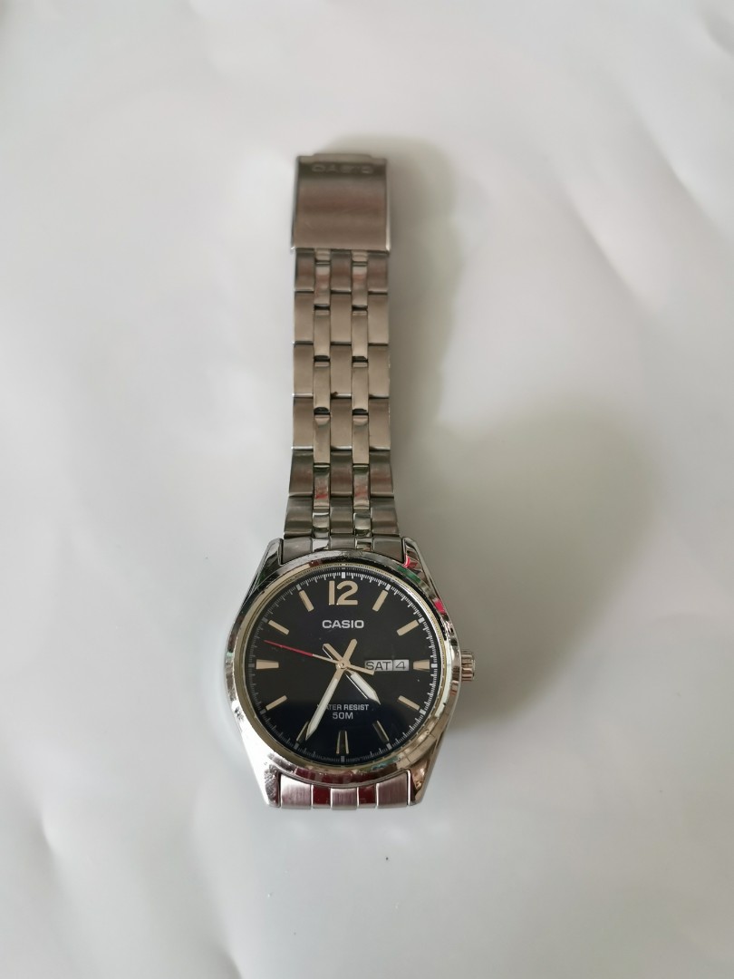 Casio Watch (scratch on watch face), Men's Fashion, Watches ...
