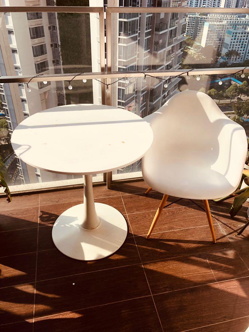 Eames lookalike white chair with a table(only chair left), Furniture ...