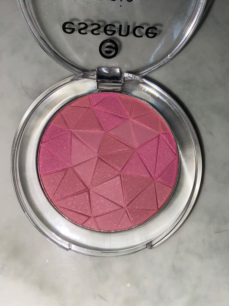 ESSENCE (berry connection) blusher, Beauty & Personal Care, Face ...