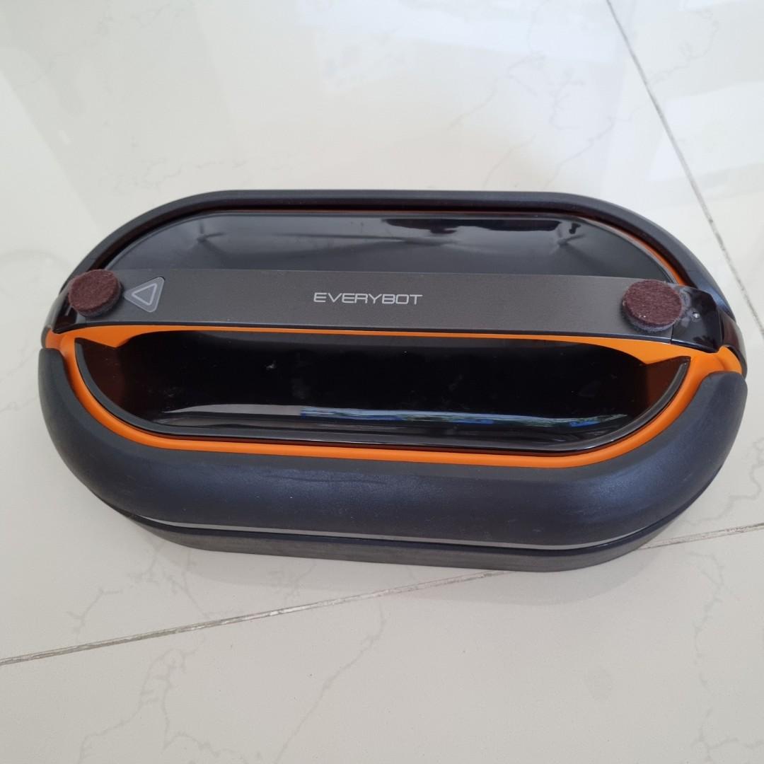 Everybot RS700 Robot Mop, TV & Home Appliances, Vacuum Cleaner & Housekeeping on Carousell