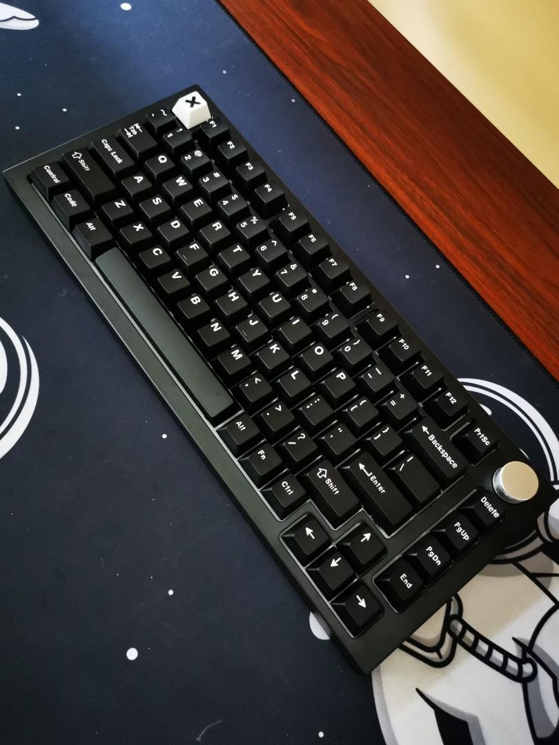 Monochrome theme Next Time 75 Black on White Custom Mechanical Keyboard ...