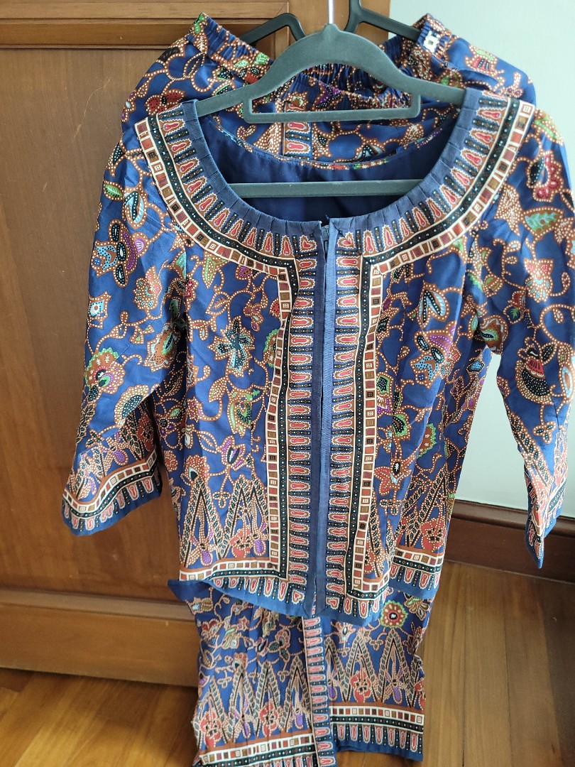 Singapore airlines (SQ) uniform, Women's Fashion, Dresses & Sets ...