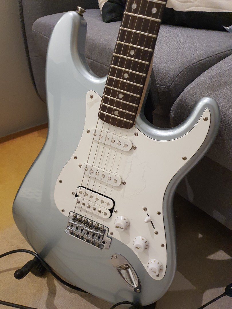 Squire Affinity Stratocaster, Hobbies & Toys, Music & Media, Musical ...