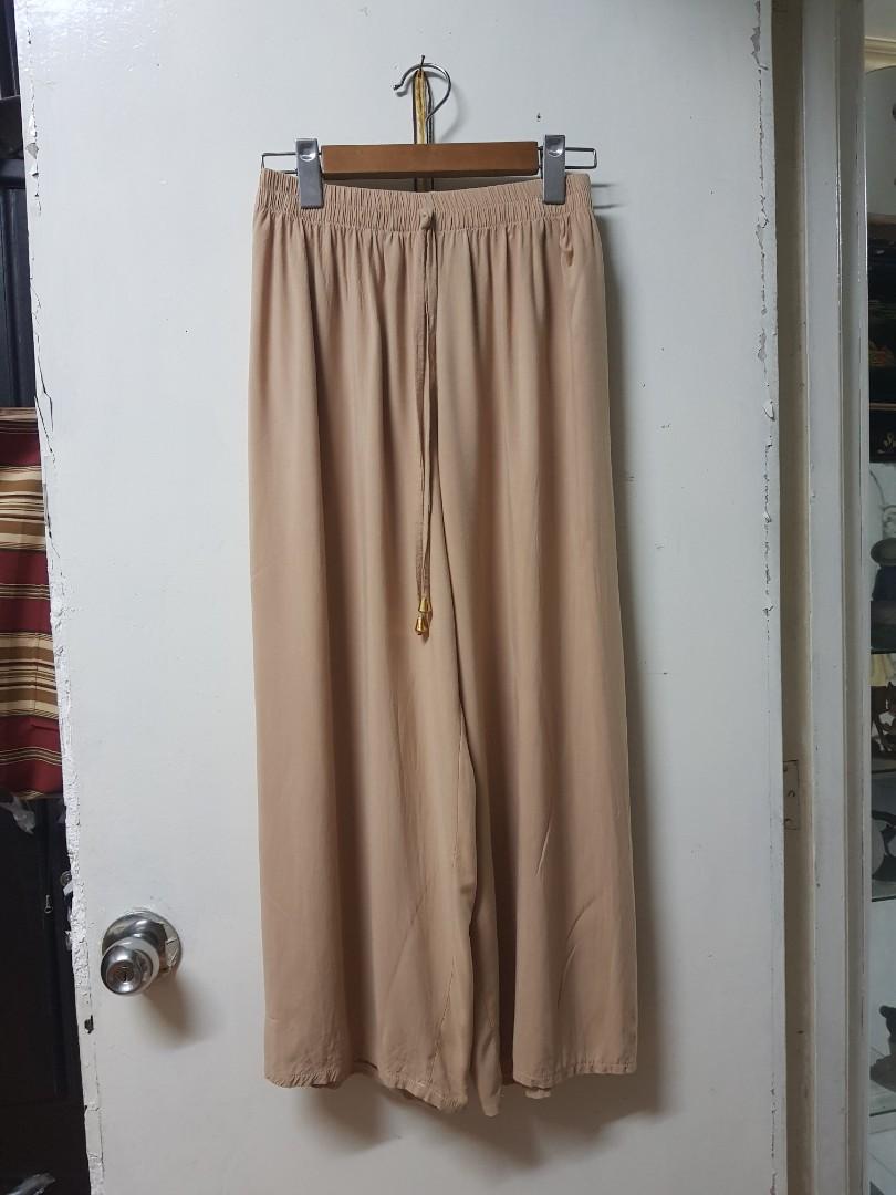 Wide leg/squarepants, Women's Fashion, Bottoms, Other Bottoms on Carousell