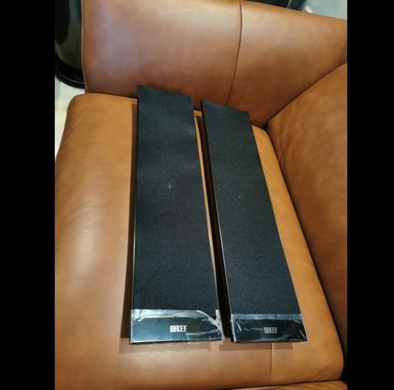 WTS: Pair of Award Winning Speakers KEF T301 (T305 T205) - black, full set w desk stands + wall ...