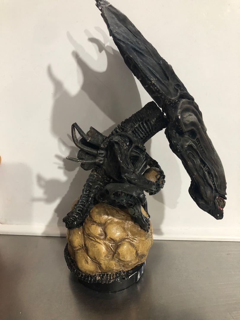 Aliens bobble head, Hobbies & Toys, Memorabilia & Collectibles, Vintage ...