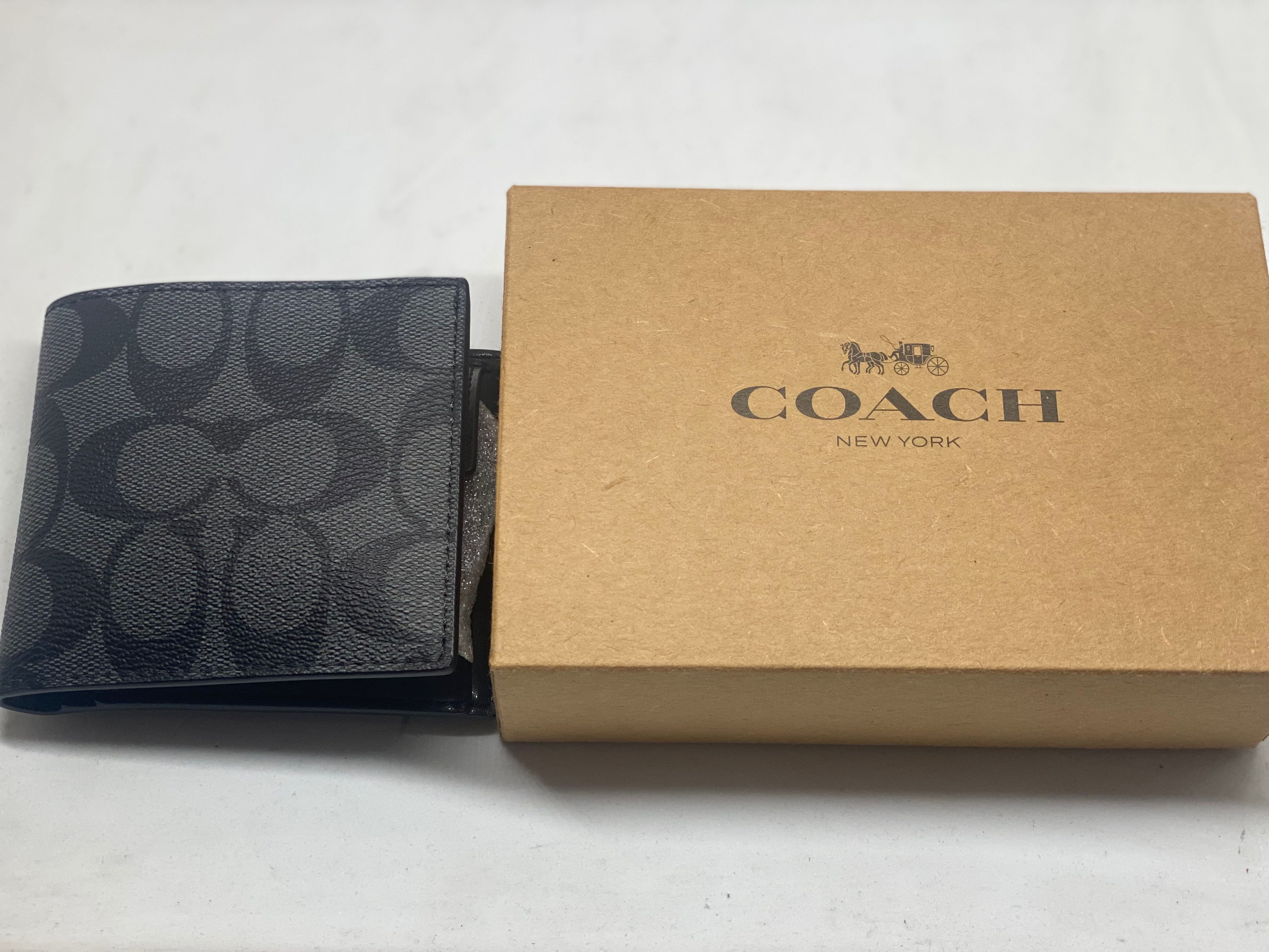 *Clearing* Original Coach Wallet in Signature Canvas, Men's Fashion ...