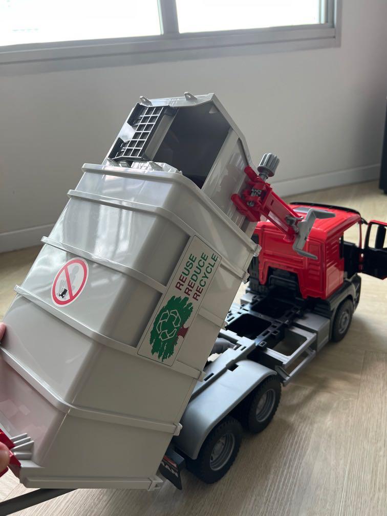 Bruder 03761 Man TGS Side Loading Garbage Truck, Hobbies & Toys, Toys ...