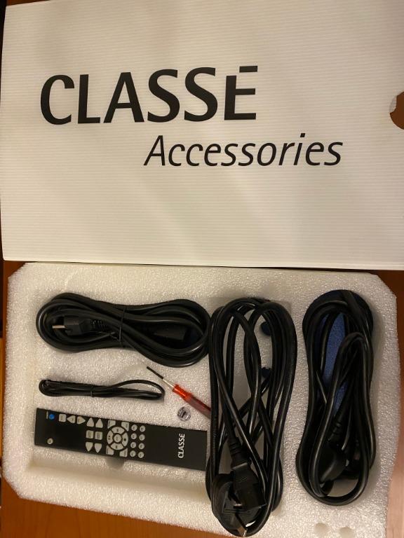 Classe CP-800 MK2 Stereo Preamplifier / Processor + Classé CA-2300 ...