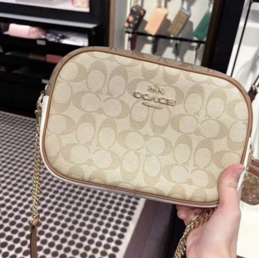 Coach Signature Camera Crossbody Bag, Women's Fashion, Bags & Wallets ...