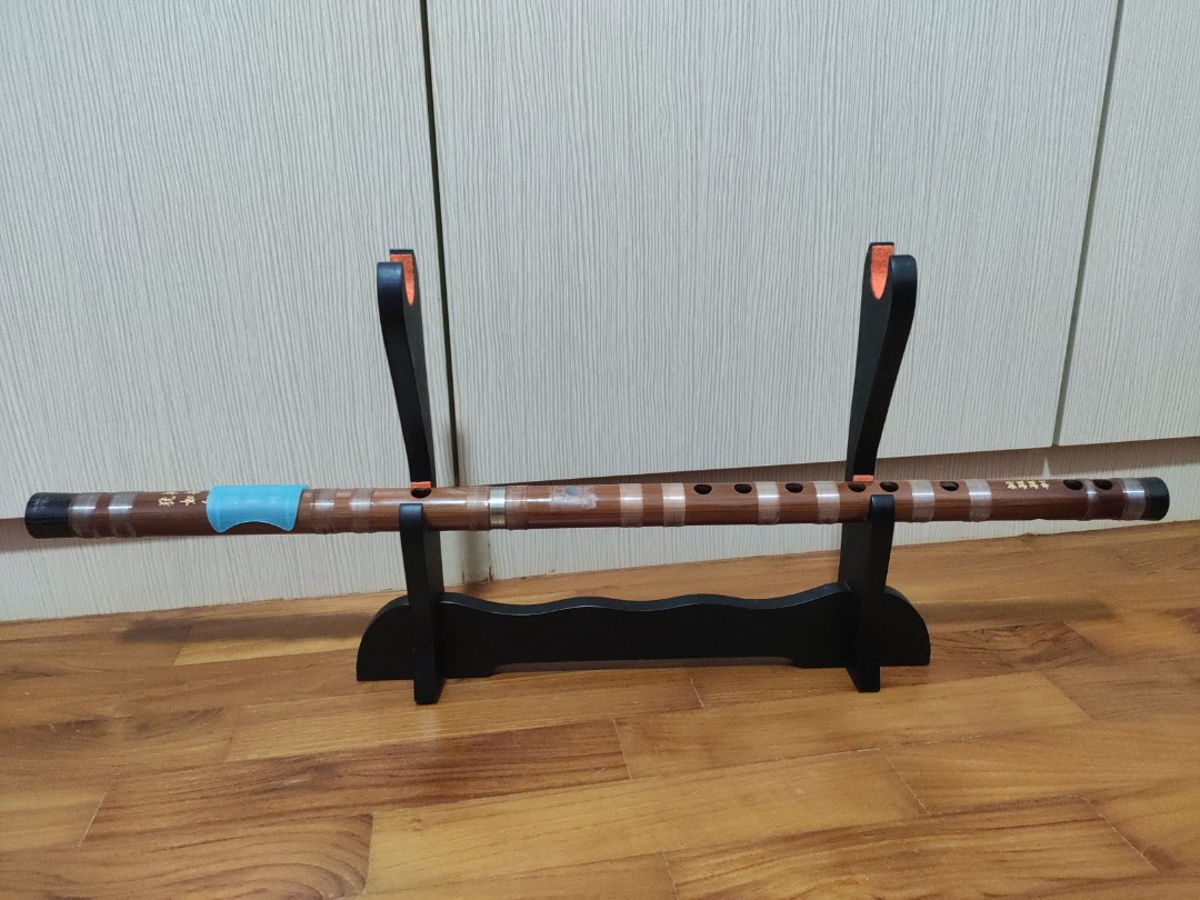 Dizi display stand, Hobbies & Toys, Music & Media, Musical Instruments ...