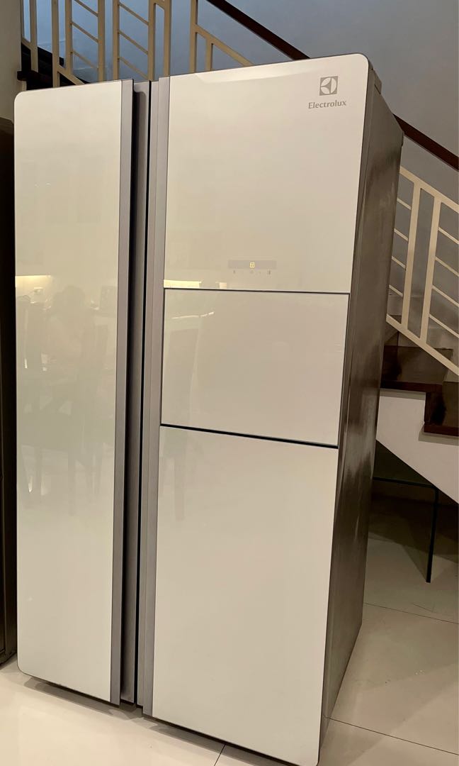 Electrolux 2-Door, with Easy Access Water Cabinet (No Inverter), TV ...