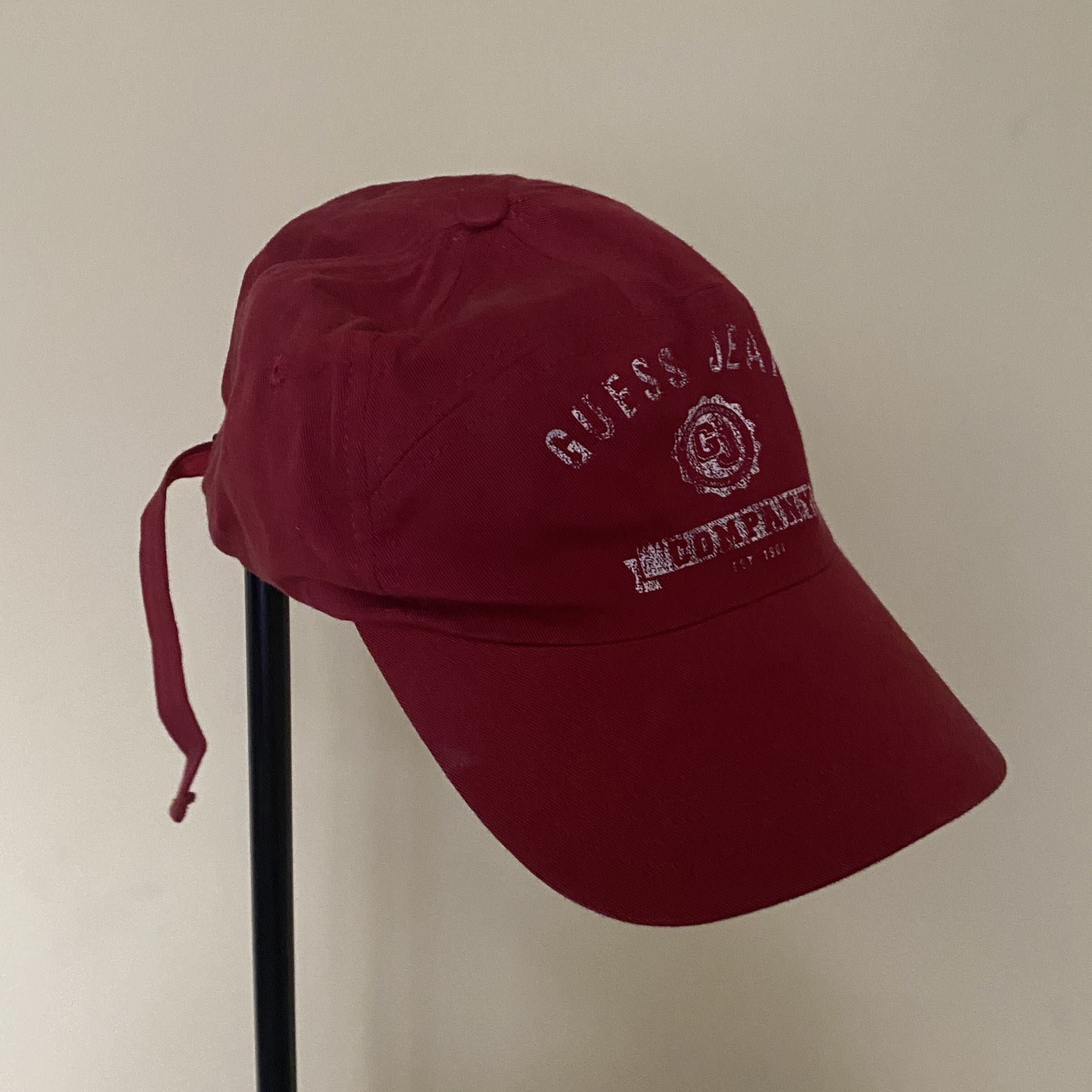 Guess vintage cap, Men's Fashion, Watches & Accessories, Caps & Hats on ...
