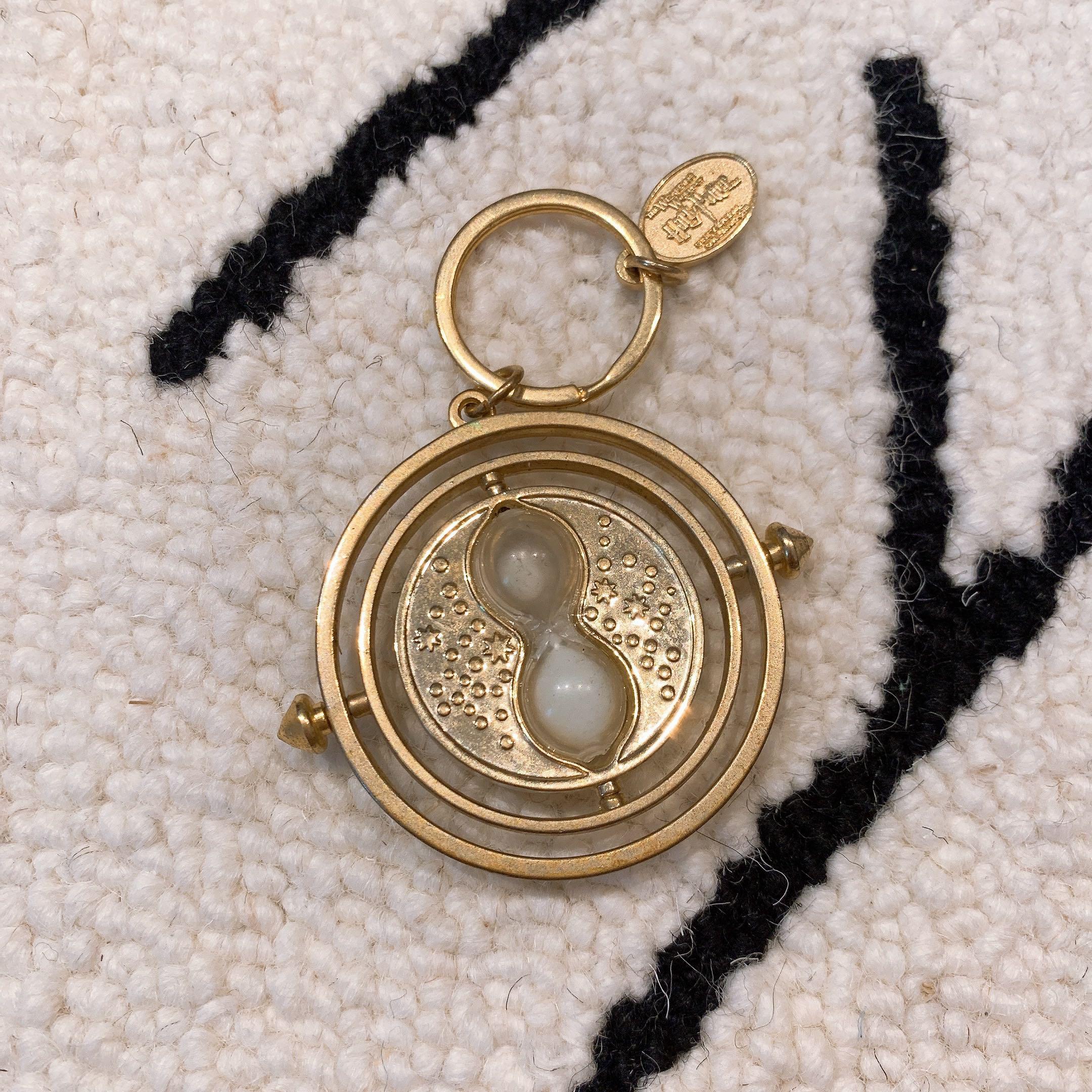 Harry Potter Time Turner Keychain with Hourglass (Universal Studios ...
