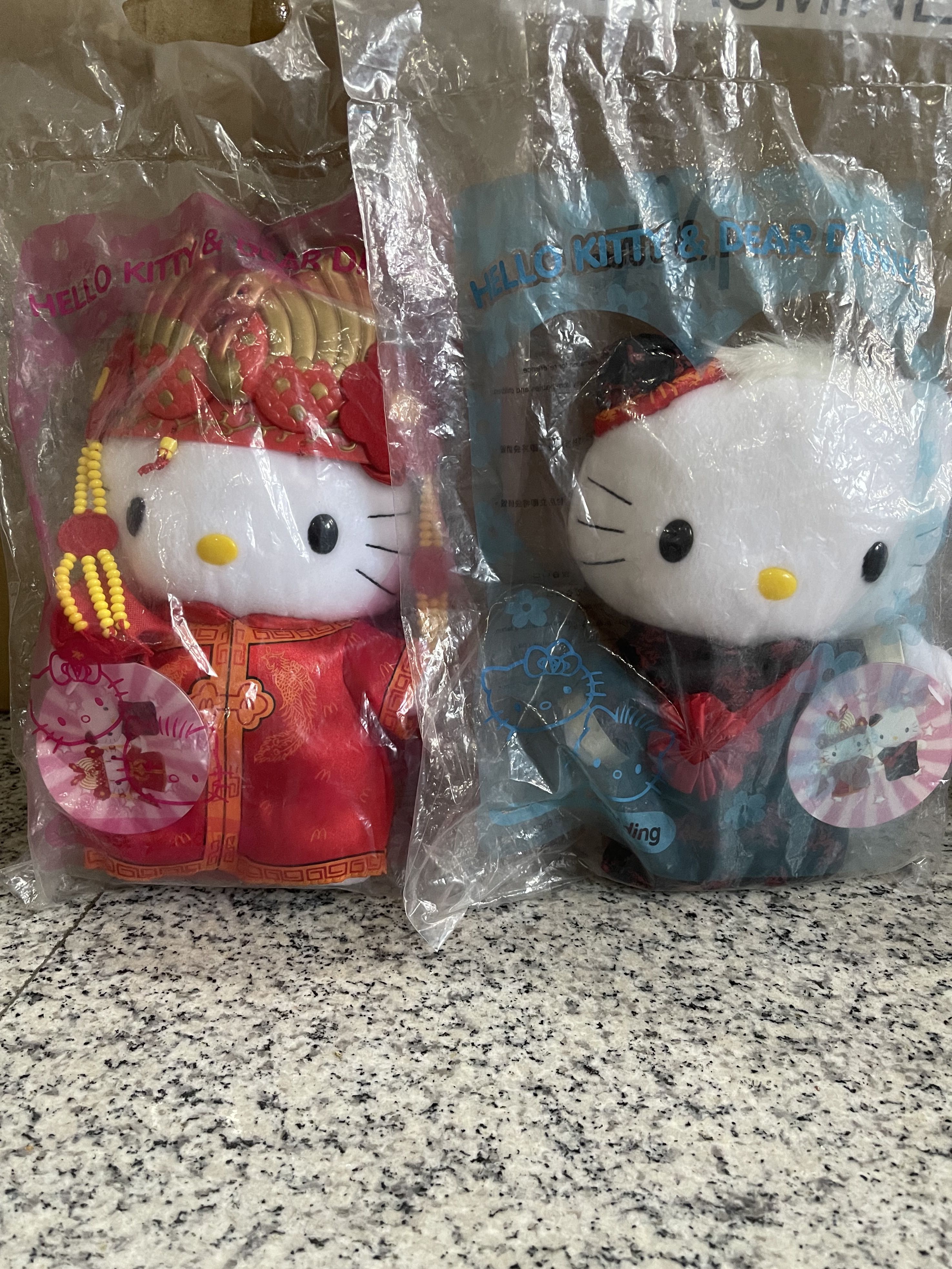 Hello Kitty Plush Toy Chinese Wedding, Hobbies & Toys, Memorabilia ...